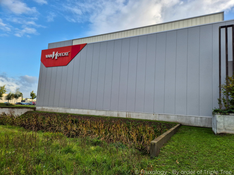 Fluxology - Portfolio - OPEN BEDRIJVENDAG VAN HOECKE 2025 - TRIPLE TREE ...